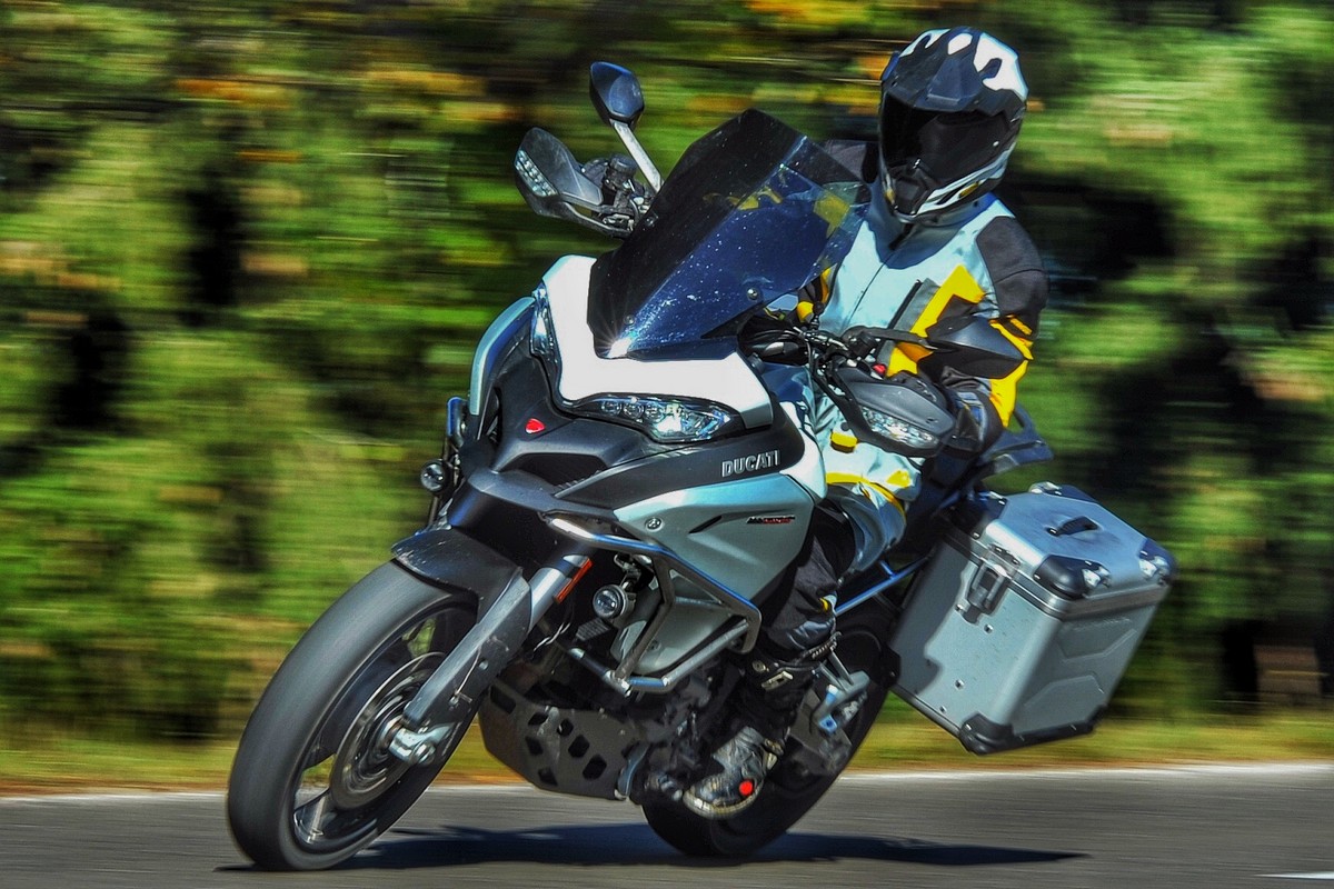 Motorka Ducati - Fotografie zdarma na stiahnutie | FotkyZadarmo.sk